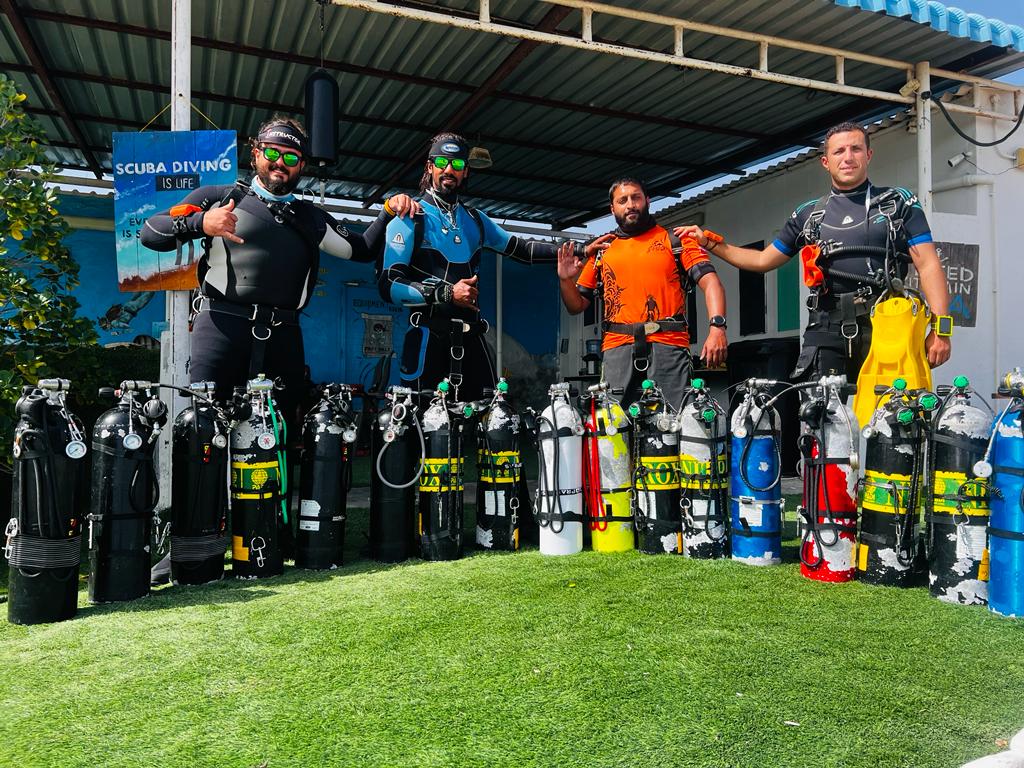 Scuba Diving in Dubai and Fujairah | PADI Courses, Equipment, and Trip ...